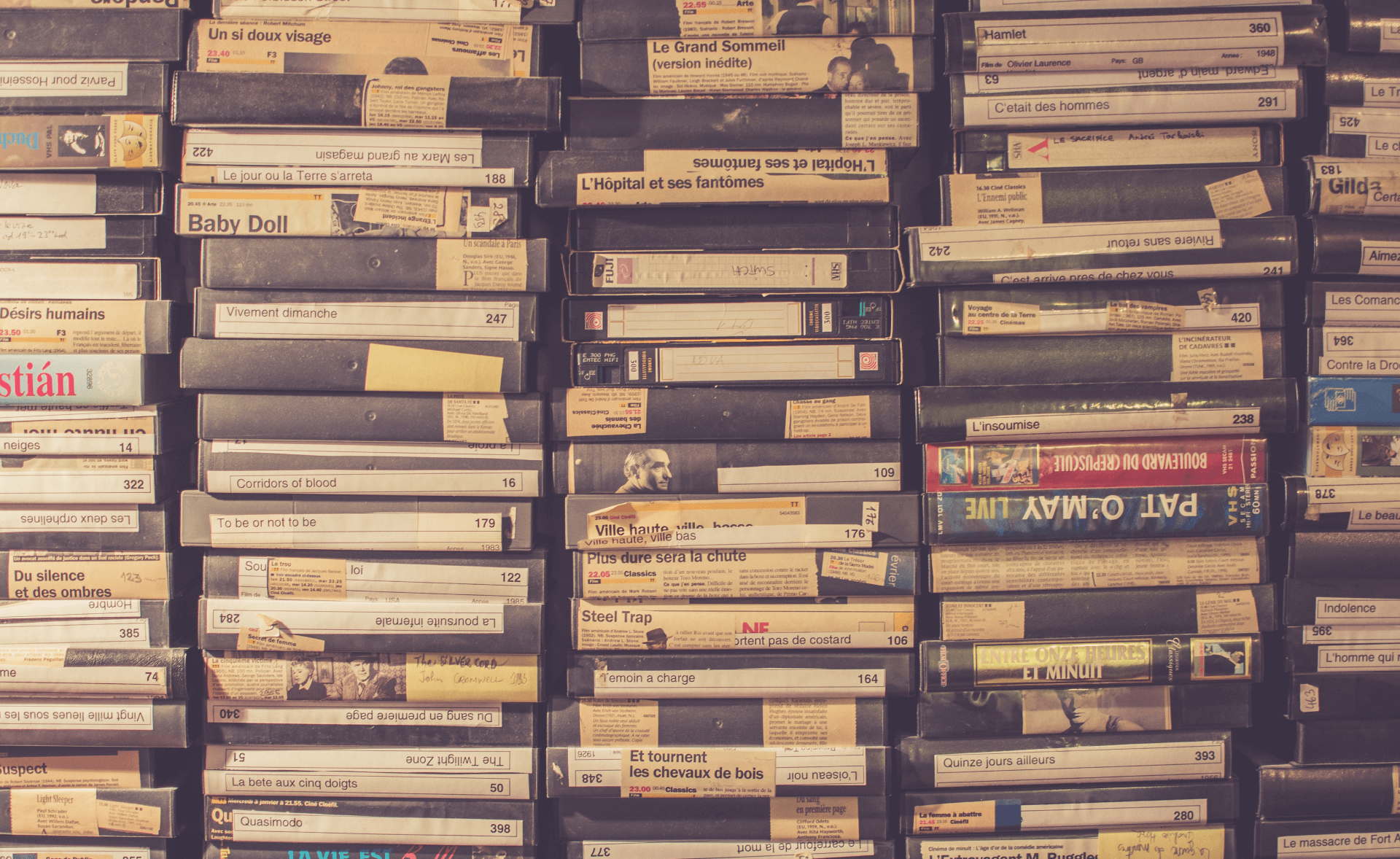 The Difference Between VHS and Betamax Tapes and How VHS Became the Ho ...